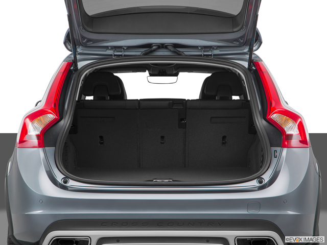 2016 Volvo V60 Wagon Trunk