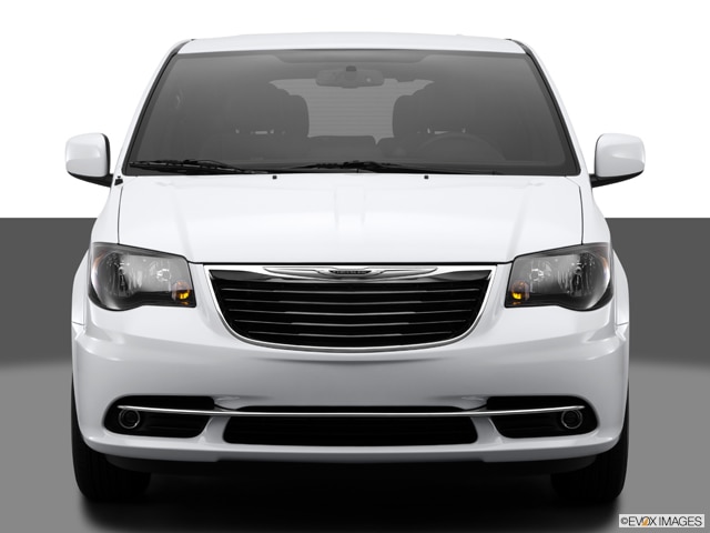 2014 Chrysler Town & Country Values & Cars for Sale | Kelley Blue Book