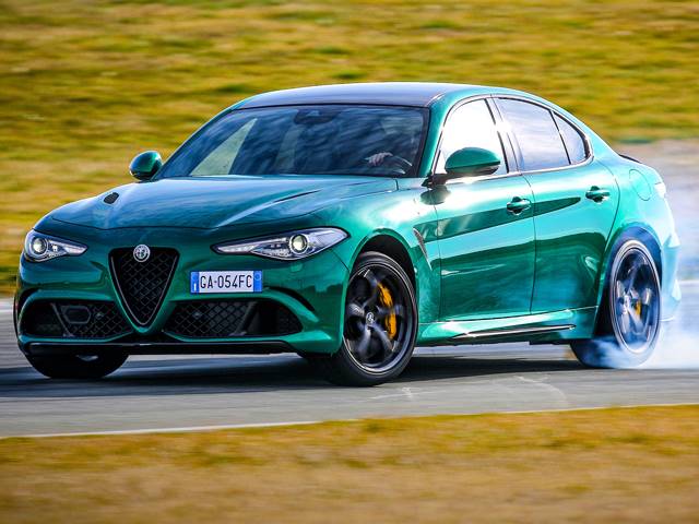 Used 2022 Alfa Romeo Giulia Ti Veloce Sedan 4D Prices | Kelley Blue Book